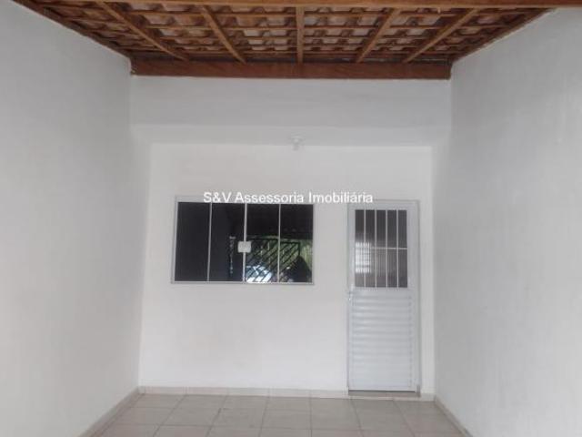 Sobrado geminado à venda no Jd. Azaleias Éden!