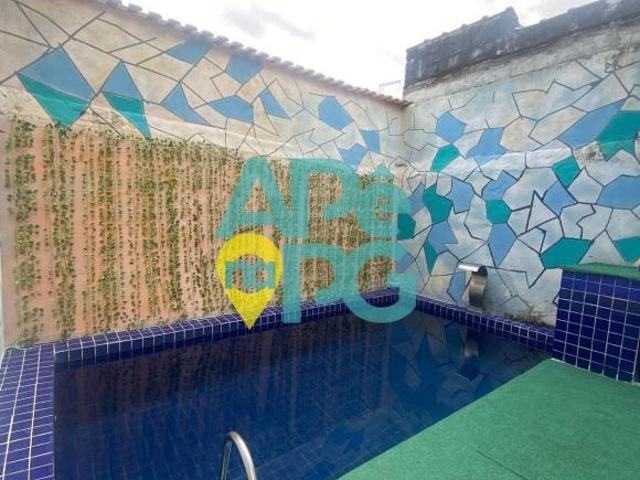Sobrado Geminado com piscina