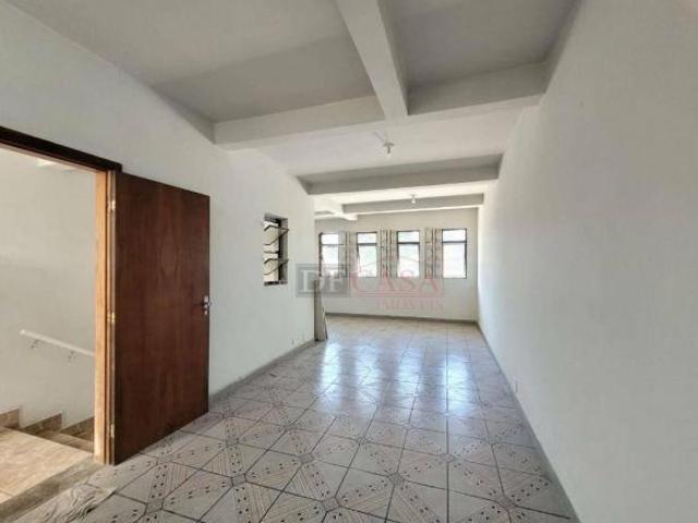Sobrado Grande 200m² 4 dorm. 1 suíte com varanda / 2 vagas cobertas / Terreno para Piscina