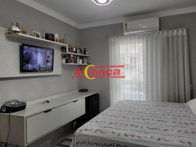 SOBRADO grande com 03 suites
