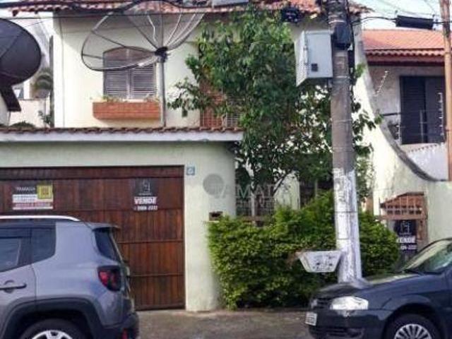 Sobrado grande em local muito bom