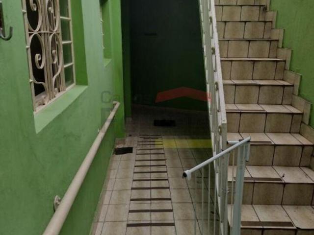 SOBRADO GRANDE NO JARDIM BRASIL, SENDO 2 CASAS INDEPENDENTES, TOTALIZANDO 6 DORMITÓRIOS, 2 VAGAS