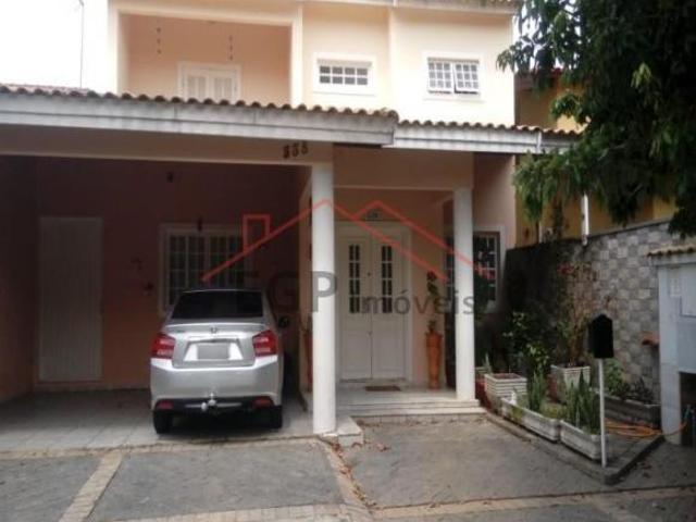 Sobrado GRANJA OLGA I Sobrado com 4 suítes, sendo uma térrea e 3 na parte superior, uma master com