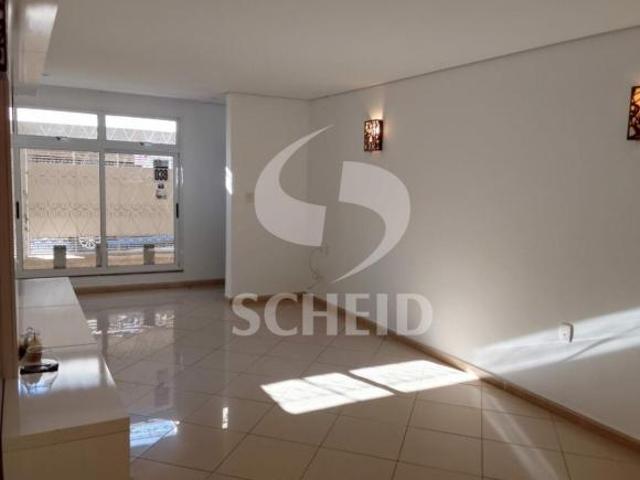 Sobrado impecável com 3 Quartos, 2 Vagas com 190 m² na região do Jd Marajoara