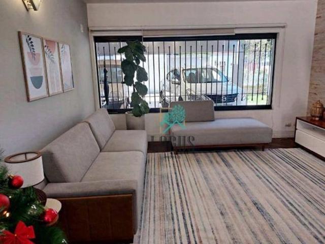 Sobrado IMPECÁVEL com 255m² composto por 3 dormitórios sendo 1 suíte e closet, à venda por R$ 1.330