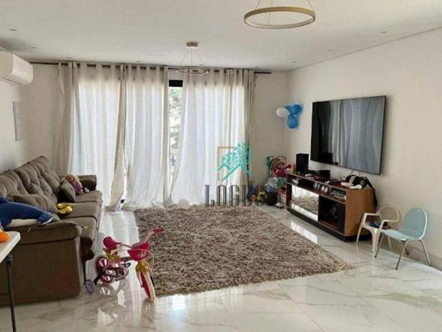 Sobrado IMPECÁVEL com 258m², composto por 3 dormitórios sendo 1 com suíte, à venda por R$ 2.000.000