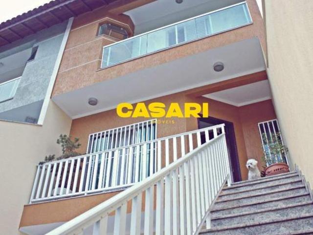 Sobrado Impecável Mobiliado com 3 Suítes e Espaço Gourmet à Venda – Localização
