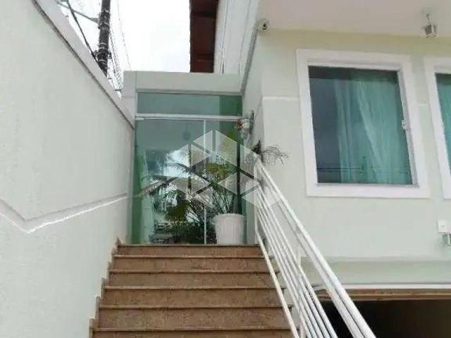 Sobrado Impecável na Vila Nivi: 3 suitea