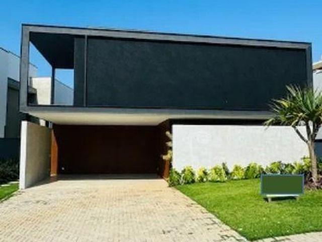Sobrado Incrível com Projeto Exclusivo de Alexandre Chaguri – Pronta pra Morar!