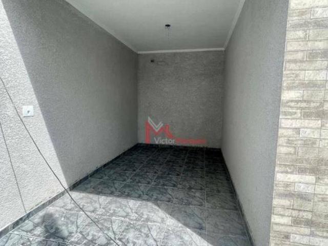 Sobrado Individual triplex com 3 dormitórios, sendo 1 com sacada à venda, 125 m² por R$ 565.000 Av