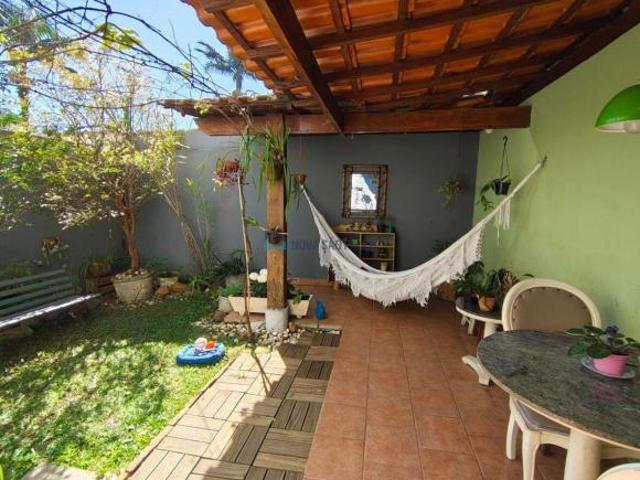 Sobrado / Interlagos / 3 dormitórios/ 2 vagas/ Quintal com Jardim
