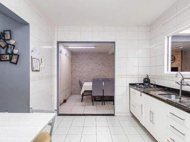 Sobrado interno em condomínio com 3 dormitórios à venda, 148 m² por R$ 647.900 Pilarzinho Curiti