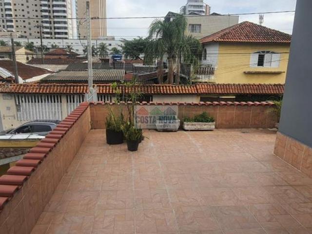 Sobrado isolado com 5 dormitórios 3 suítes a 300m da praia no Mirim ? 190m² e 3 vagas