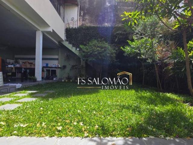 Sobrado Isolado à Venda na Vila Romana com 3 Suítes, Jardim Privativo e Área Gourmet