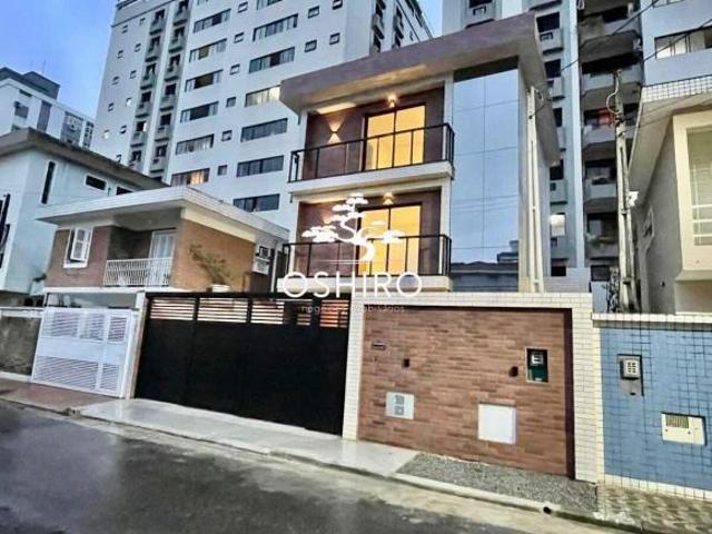 Sobrado isolado de alto padrão com 234m²