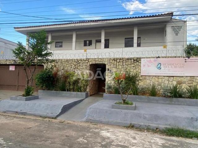 Sobrado Jaó comercial ideal para clinica Sobrado com 7 Quarto s por R$ 2700000.00 no setor Setor Ja