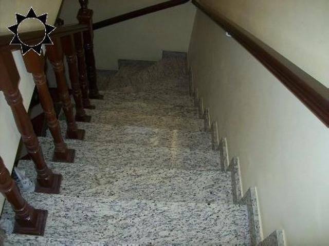 SOBRADO JARDIM D&apos ABRIL