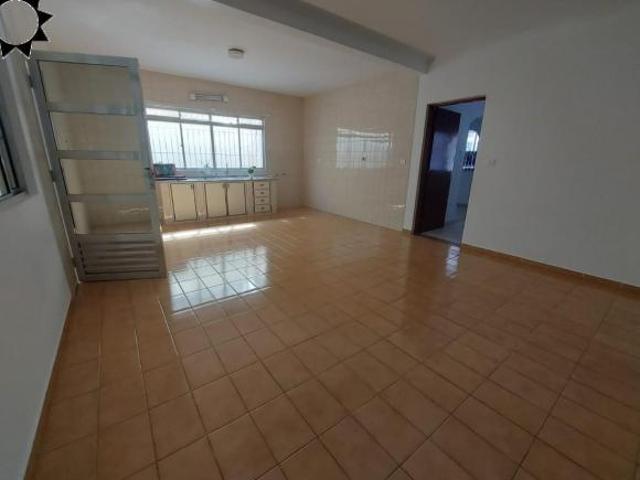 SOBRADO JARDIM D&apos ABRIL