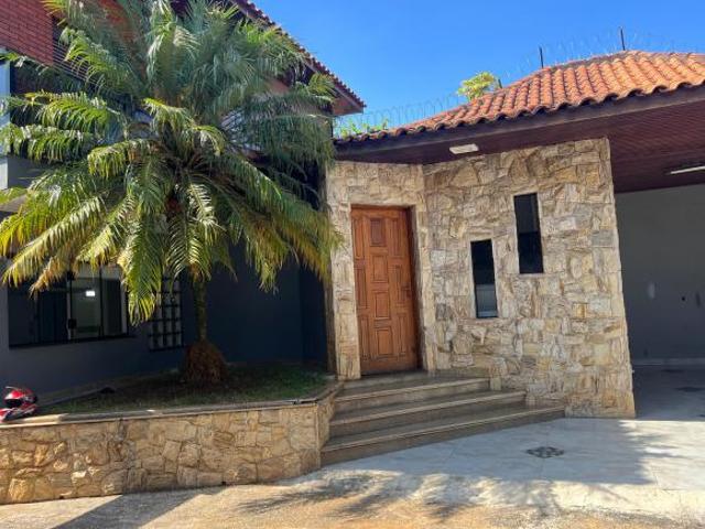 Sobrado Jardim Ipê: 3 dormitórios, 4 vagas