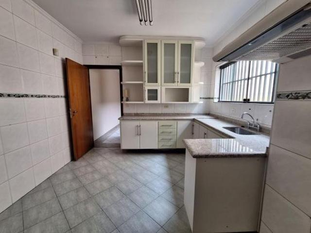 Sobrado Jardim Peri Peri: 210 metros, 4 dormitórios, 3 vagas