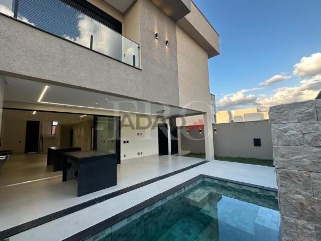 SOBRADO JARDINS SEVILHA Casa em Condomínio com 4 Quarto s por R$ 2500000.00 no setor Jardins Sevilh