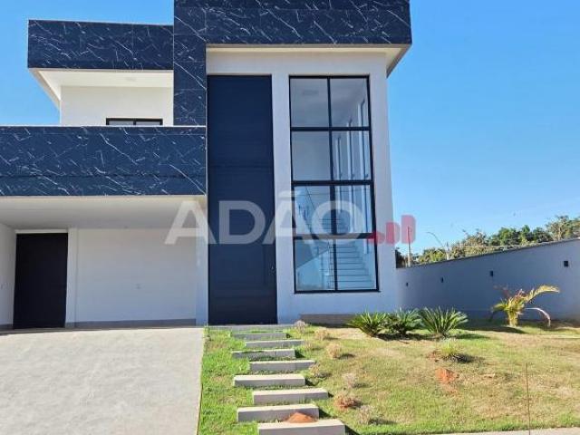 SOBRADO JARDINS PORTO 200m² Casa em Condomínio com 4 Quarto s por R$ 1275000.00 no setor Jardins