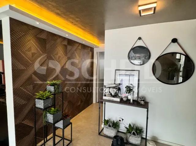 Sobrado Jd. Aeroporto, com 192m², 3 quartos, 1 suíte, closet, duas salas, escritório, 2 vagas