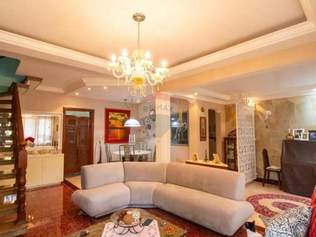 SOBRADO LUXUOSO COM PISCINA E ADEGA SUBTERRANEA E 03 DORMITORIOS NO JARDIM SANTA CLARA GUARULHOS
