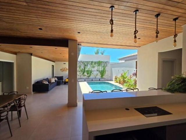 Sobrado Luxuoso com 4 Suites a Venda no Aeroporto, Aracatuba