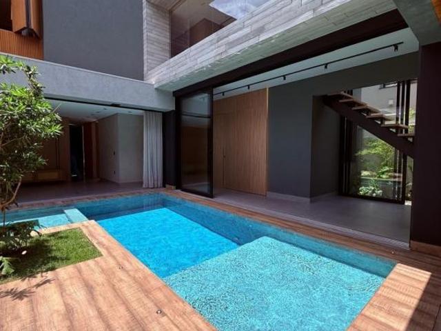 Sobrado lindo e moderno à venda no Olivito
