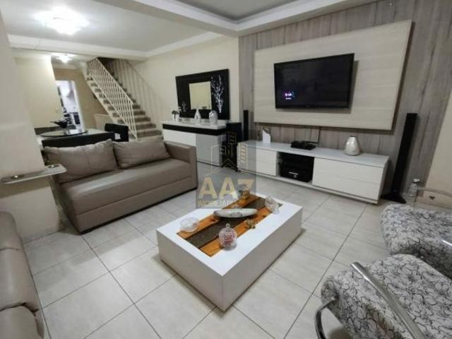 Sobrado lindo ! 197m², 3 suítes, 2 sacadas, área gourmet, 4 vagas, edícula