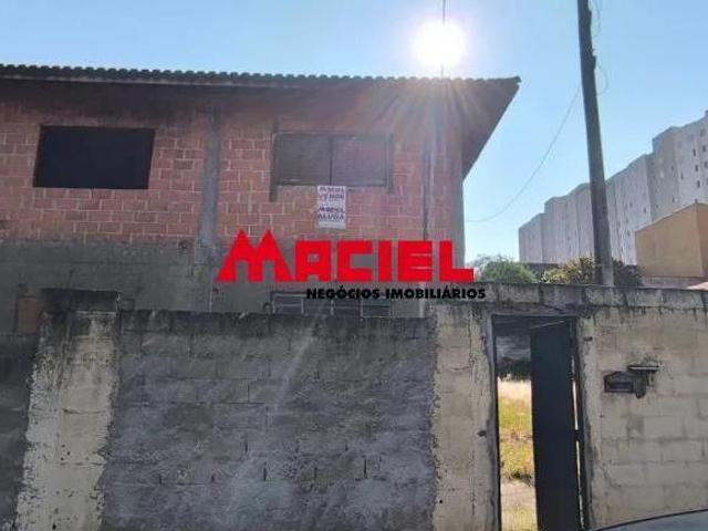 Sobrado localizado no Parque Interlagos 4 dorm