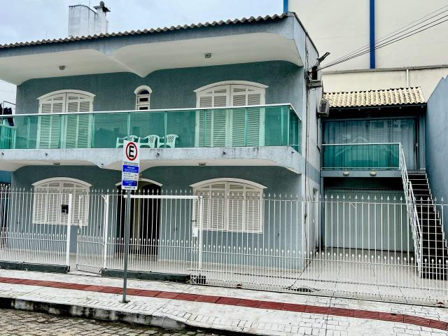 Sobrado para 17 ou 21 pessoas / bilhar/piscina/ 4vagas/ar
