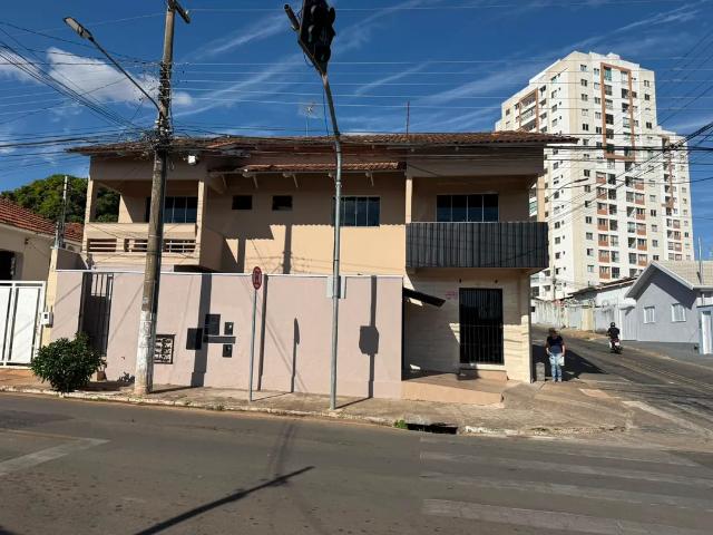 Sobrado para alugar no bairro Centro