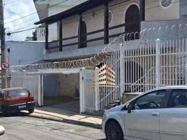 Vendo Sobrado no Parque Renato Maia 5 Dormitórios 5 Suítes 5 Vagas Cobertas