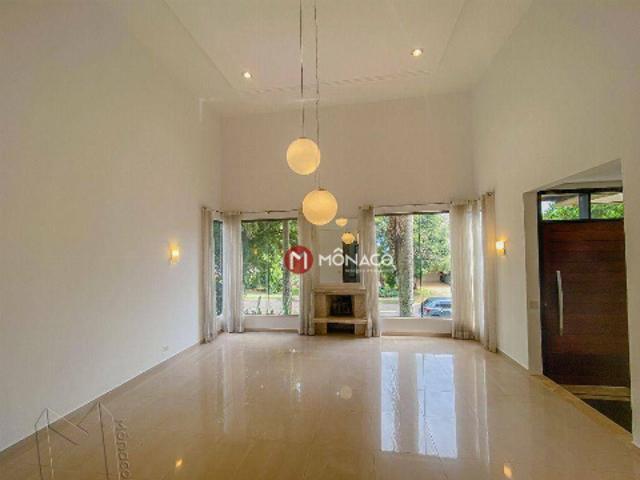 Sobrado para alugar com 4 Suítes em Vivendas do Arvoredo, Londrina PR