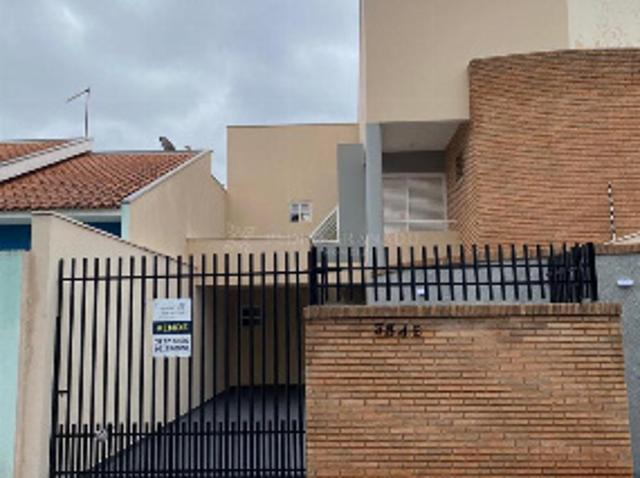 Sobrado para alugar com 1 Suíte + 2 Quartos em Jardim Imperial, Maringá PR