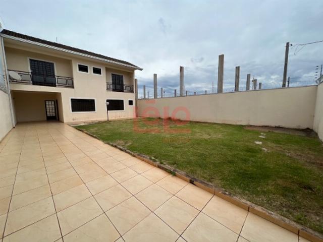 Sobrado para alugar com 1 Suíte + 2 Quartos em Parque das Laranjeiras, Maringá PR