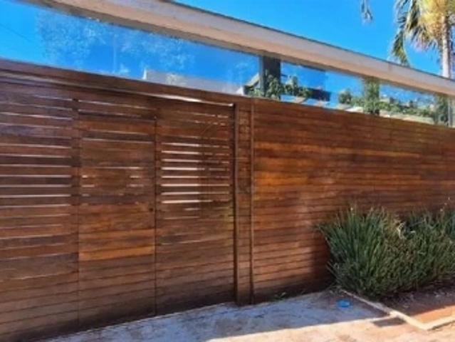 Sobrado para alugar com 1 Suíte + 3 Quartos em Vila Marumby, Maringá PR