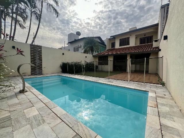Sobrado para alugar com 1 Suíte + 3 Quartos em Jardim Iguaçu, Maringá PR