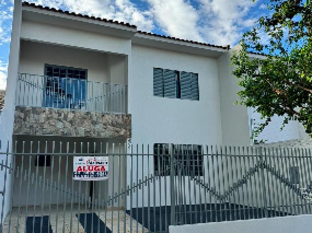 Sobrado para alugar com 1 Suíte + 3 Quartos em Parque Residencial Cidade Nova, Maringá PR