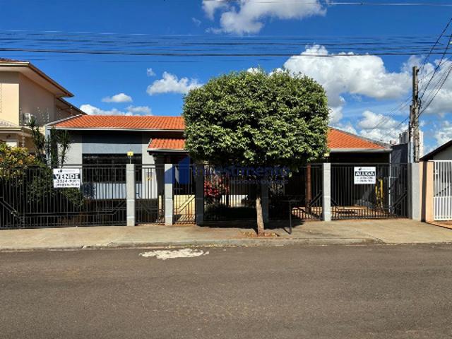 Sobrado para alugar com 3 Suítes + 2 Quartos em Champagnat, Londrina PR