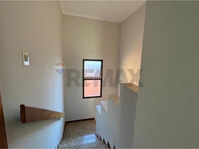 Sobrado para alugar Santa Helena 4 Quartos, 1 Suíte | 230m² Valor já incluso condomínio e IPTU