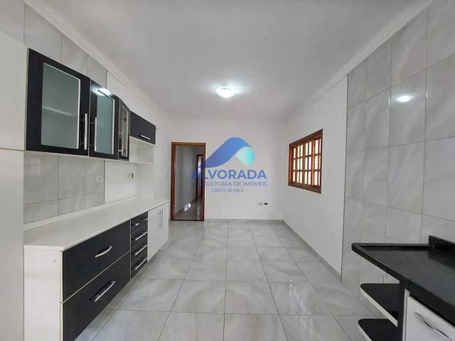 Sobrado para Aluguel com 3 quartos, 173 m² por R$ 4.500
