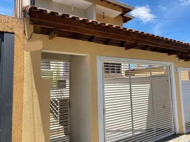 Sobrado para Aluguel com 3 quartos, 199 m² por R$ 5.000