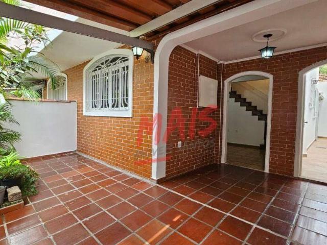 Sobrado para Aluguel com 3 quartos, 114 m² por R$ 4.950