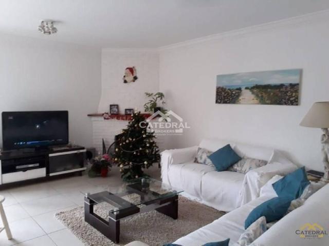 Sobrado para Aluguel com 3 quartos, 228 m² por R$ 6.000