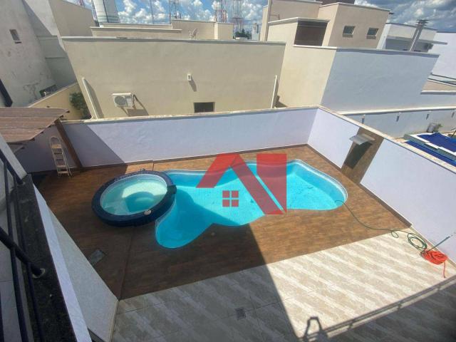Sobrado para Aluguel com 3 quartos, 234 m² por R$ 5.560