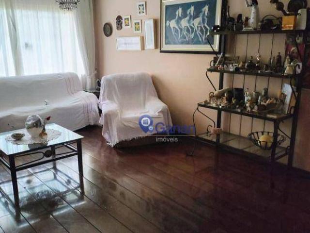 Sobrado para Aluguel com 3 quartos, 320 m² por R$ 6.000