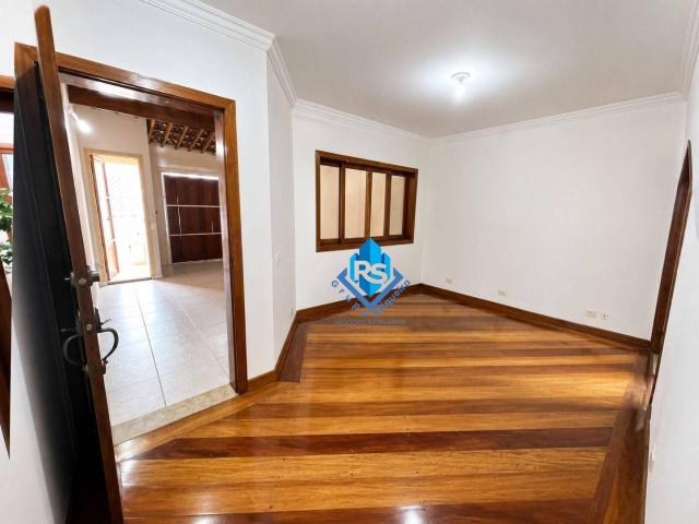 Sobrado para Aluguel com 2 quartos, 156 m² por R$ 3.675